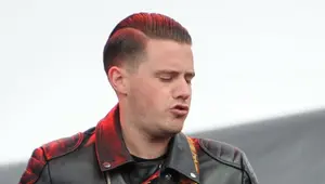 Mark Stoermer Net Worth | Celebrity Net Worth