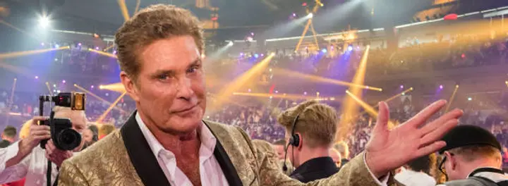 David Hasselhoff Claims He Is BROKE. His Wife Begs To Differ ...