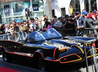 $1 Million Bulletproof Mercedes Limo Is The Ultimate Luxury | Celebrity ...