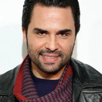 Manny Pérez Net Worth | Celebrity Net Worth