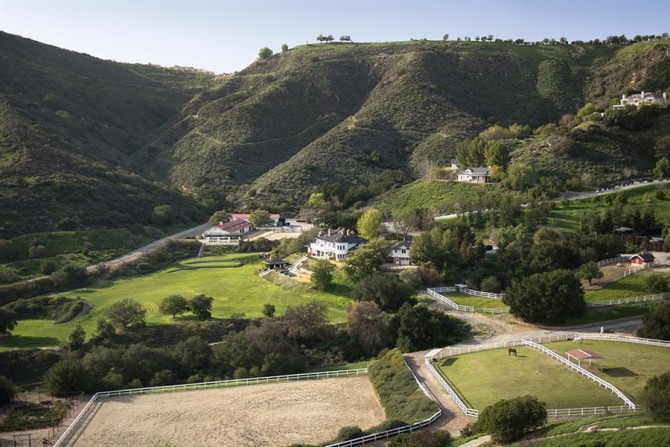 Jim Wilson's Avalon Ranch Sells For $13.9 Million | Celebrity Net Worth