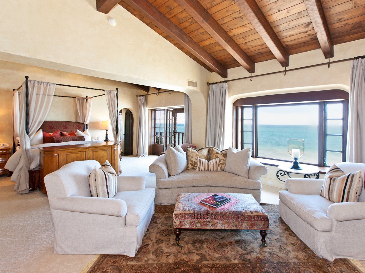 Mariah Carey Is Dropping $10 Thousand PER NIGHT On This AirBNB Rental ...