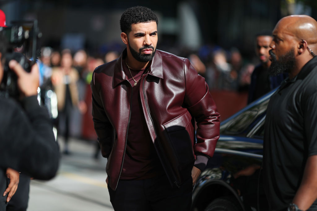 Drake Has Been Donating More Than $100K All Over Miami | Celebrity Net ...