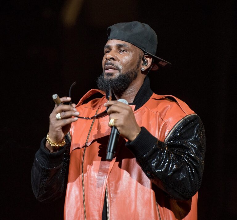 R Kelly Net Worth | Celebrity Net Worth