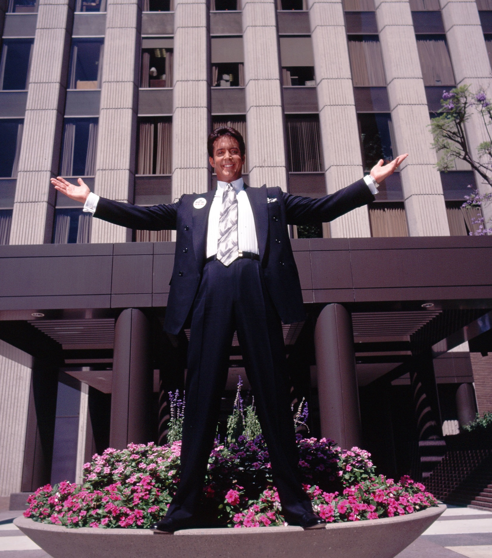 The Absolutely Insane Life And Death Story Of Herbalife Founder Mark ...