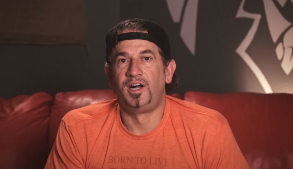 Former Dairy Farmers Become Billionaire With Red Hot Coffee Shop Dutch ...