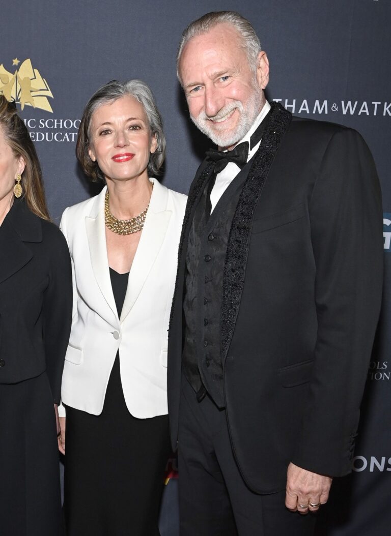 Mia Sara Net Worth | Celebrity Net Worth