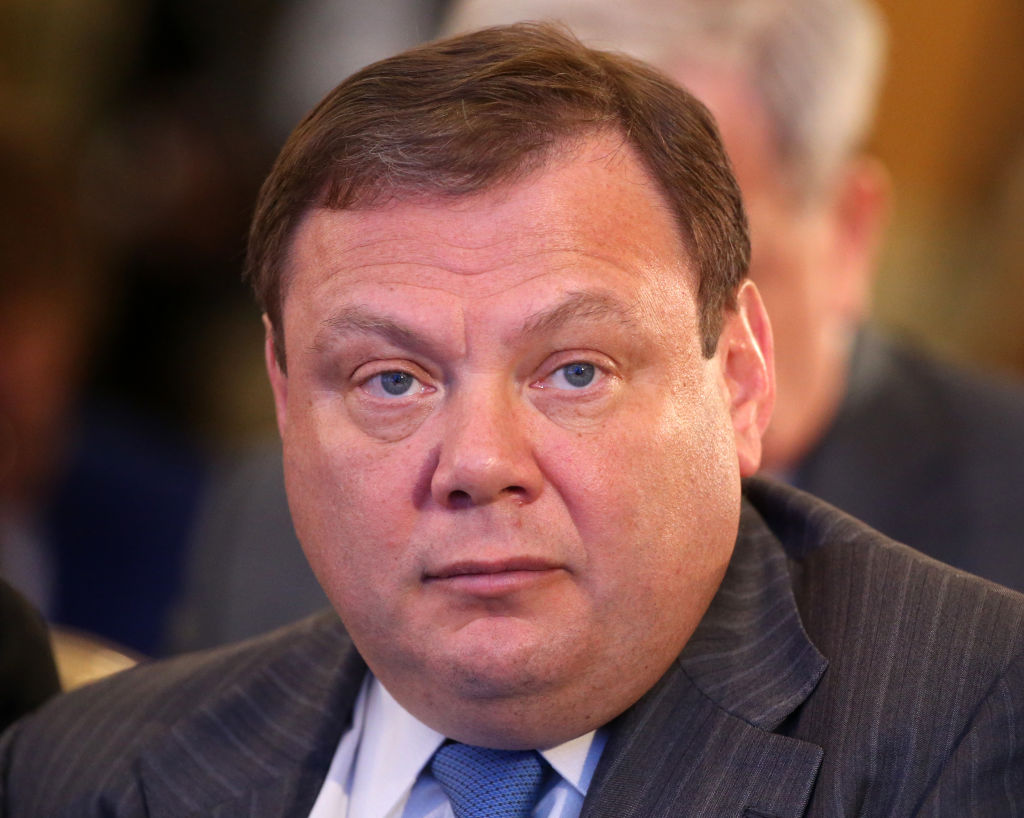 Sanctioned Russian Billionaire Mikhail Fridman Offers $1 Billion To ...