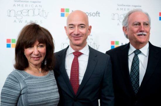 In 1995, Jeff Bezos' Parents Invested $245,573 Into His Fledgling ...