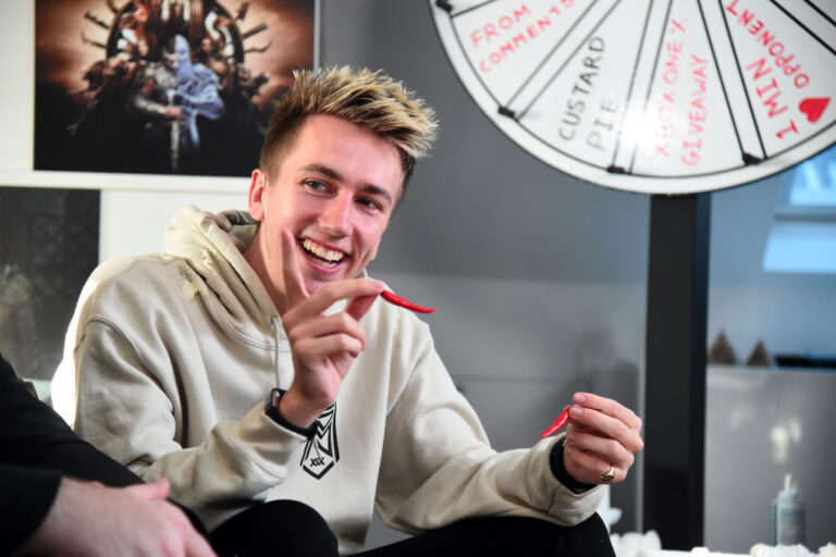 Miniminter Net Worth | Celebrity Net Worth