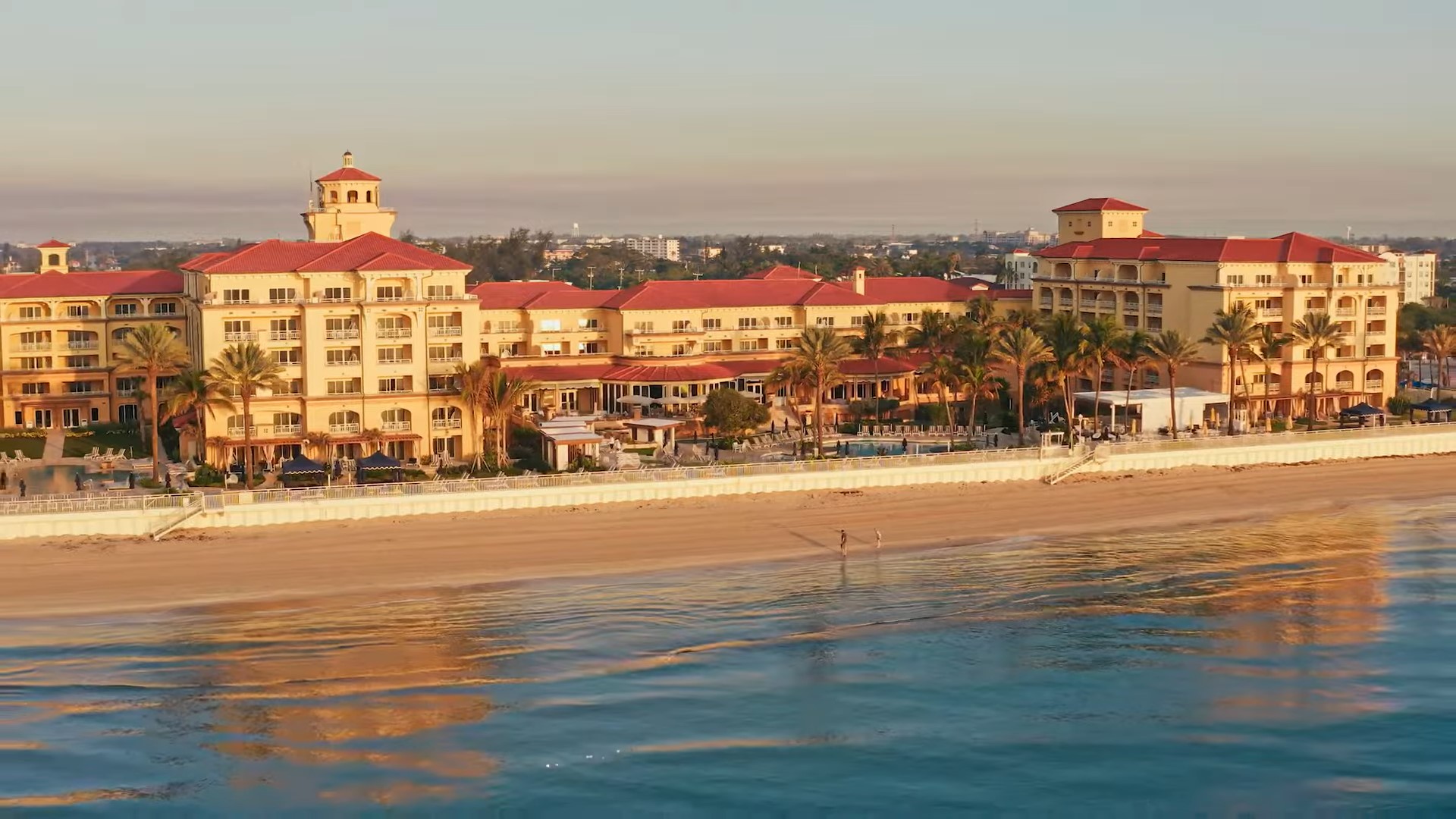 Billionaire Larry Ellison Buys Palm Beach Resort From Owners That Were ...